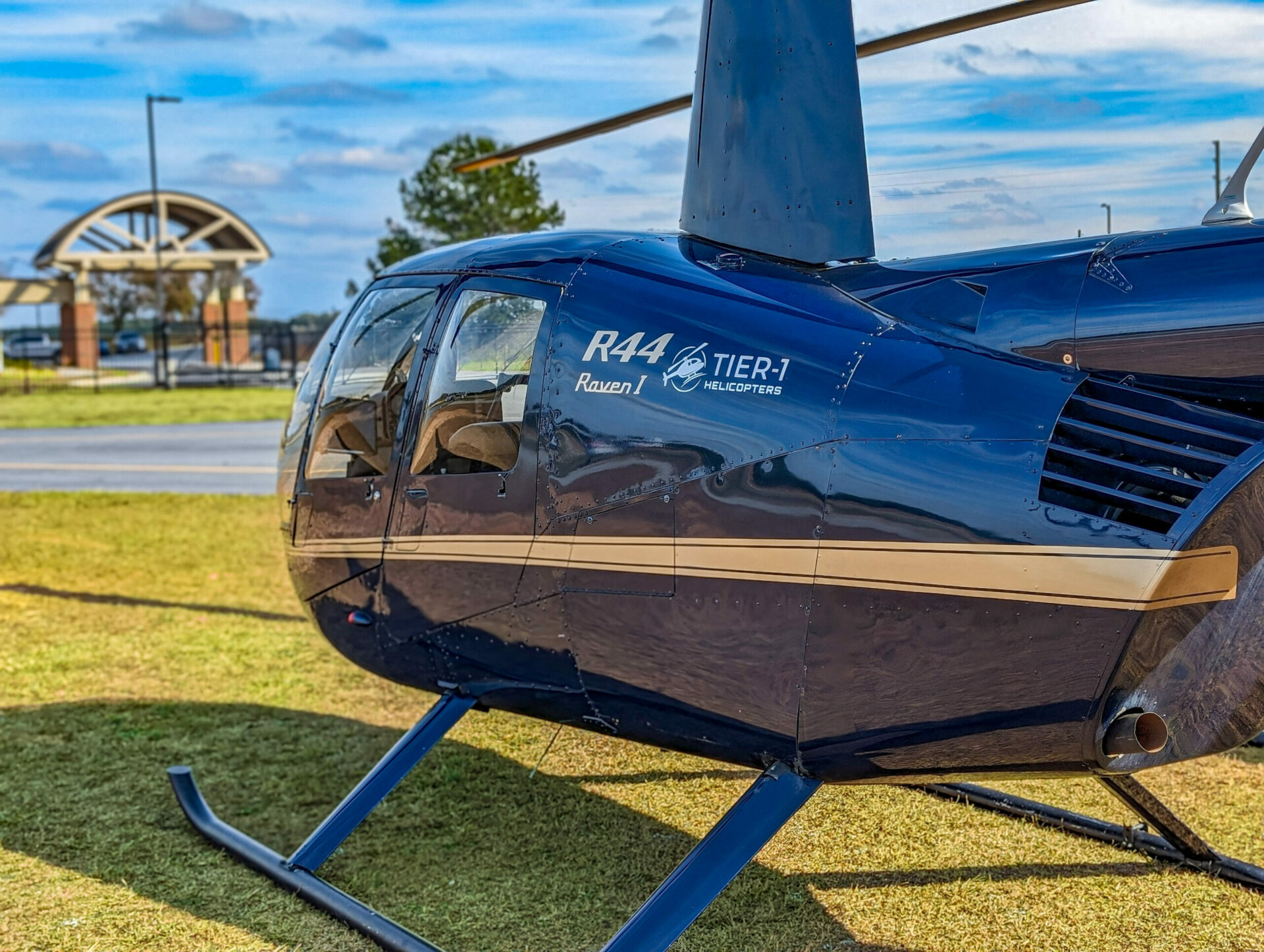R44 Aircraft – Tier-1 Helicopters